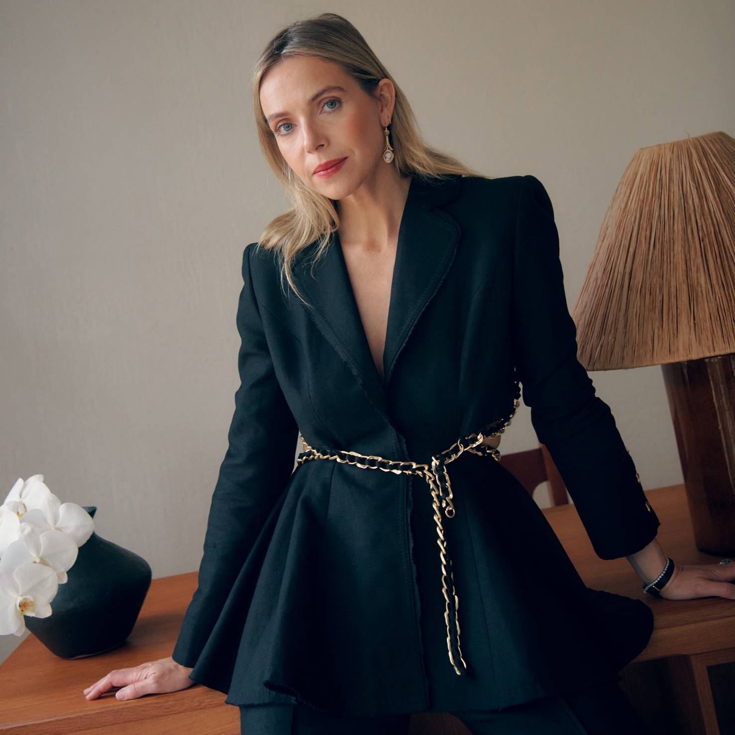 Edwina’s Edit | 8 Holiday Gifts For Lovers Of Luxury – Aje AU